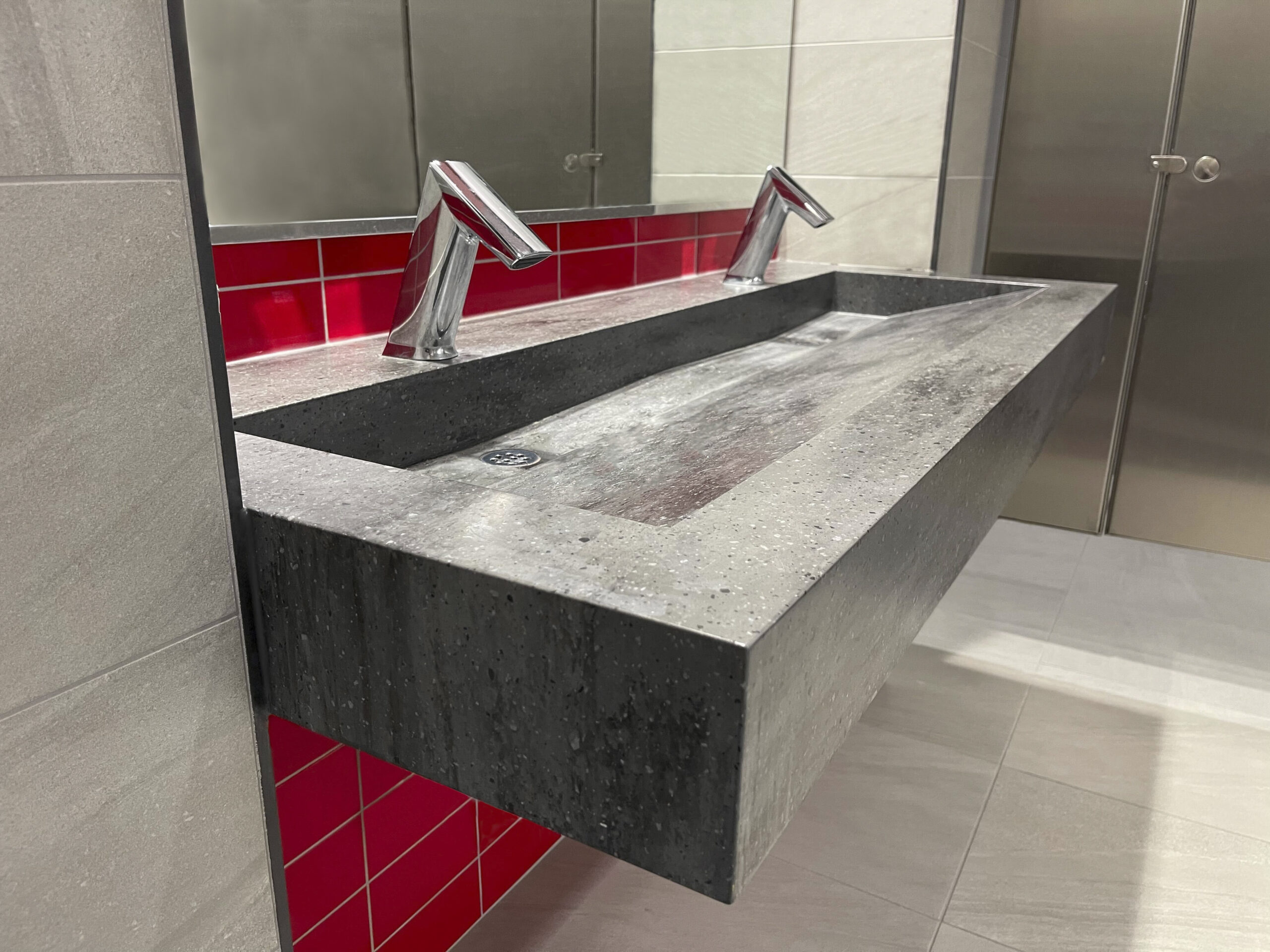 AquaGUARD Trough Sink - Futrus® Solid Surface Solutions